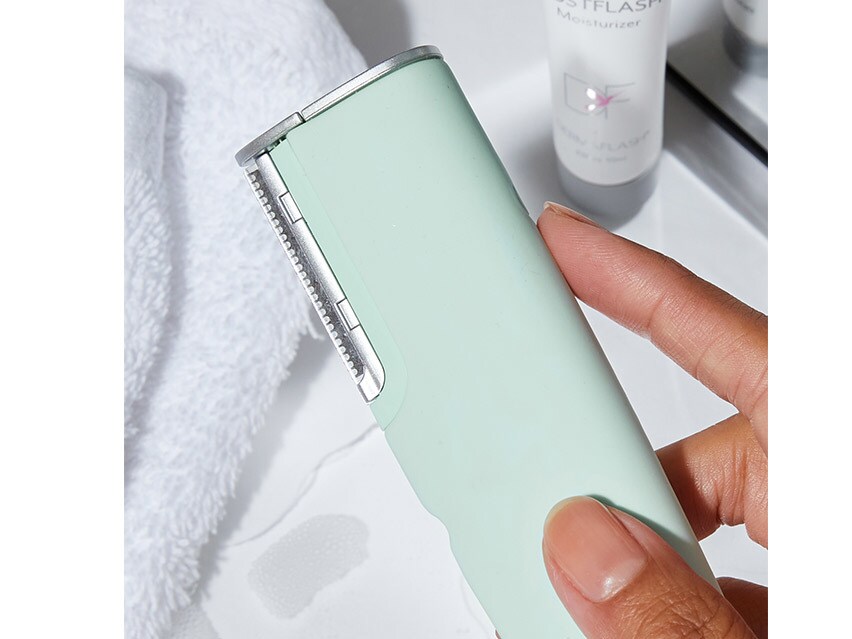 DERMAFLASH 2.0 Facial Exfoliating Device | LovelySkin
